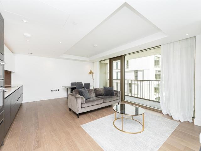 2 bedroom flat to rent on Warwick Lane, London