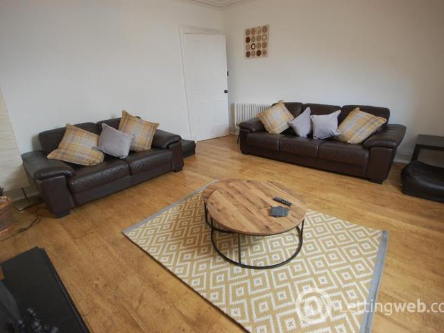 2 Bedroom Flat to Rent at Aberdeen City, Midstocket, Mount, Rosemount