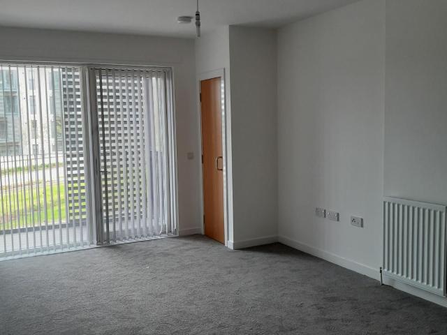 2 bedroom flat to rent at Duke Street, Glasgow