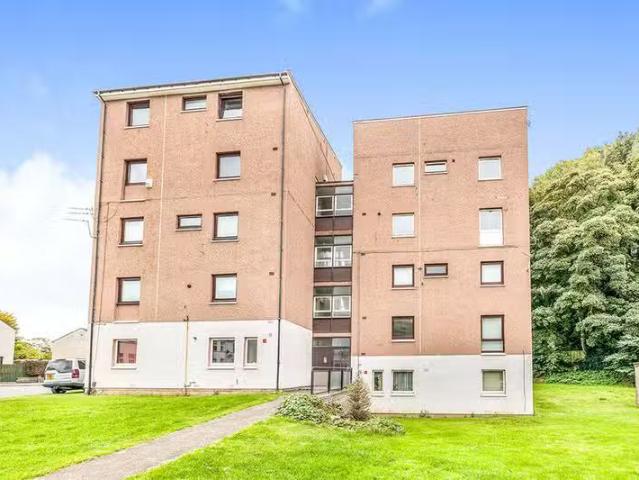 2 bedroom Flat to rent, Anton Drive, Broughty Ferry, DD5 £800.