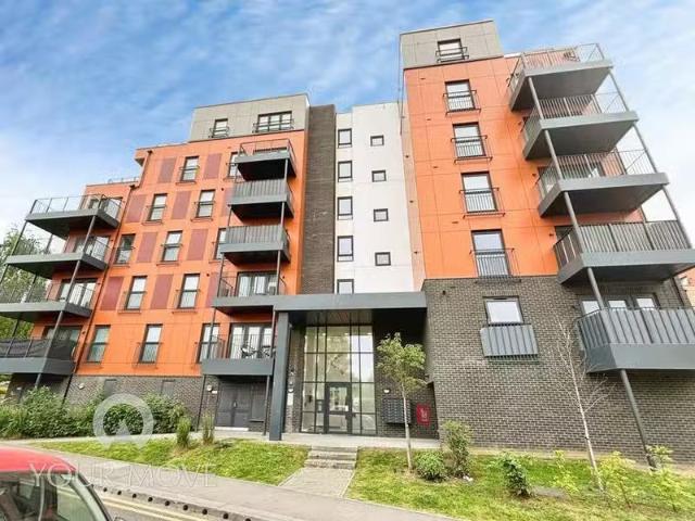 2 bedroom Flat to rent, Barley Close, Greenhithe, DA9 £1,650.