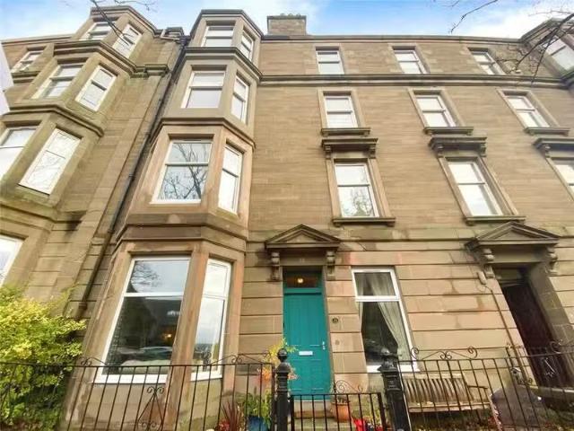 2 bedroom Flat to rent, Blackness Avenue, Dundee, DD2 £1,300.