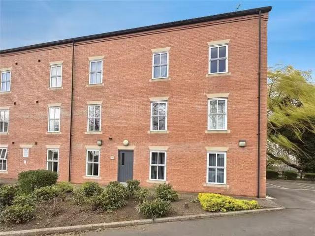 2 bedroom Flat to rent, Carolgate Court, Retford, DN22 £725 pcm
