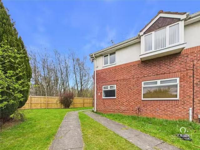 2 bedroom Flat to rent, Chaucer Close, Gateshead, NE8 £725 pcm