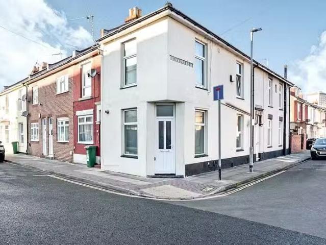 2 bedroom Flat to rent, Church Road, Portsmouth, PO1 £1,075 pcm