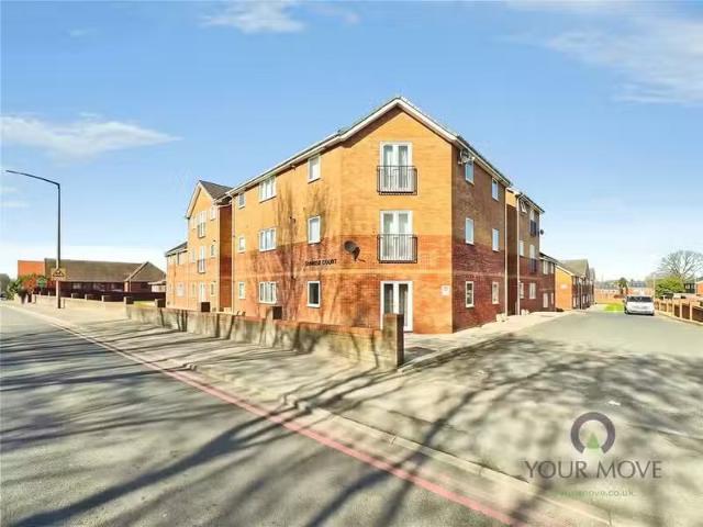 2 bedroom Flat to rent, Dudley Road East, Tividale, B69 £800.