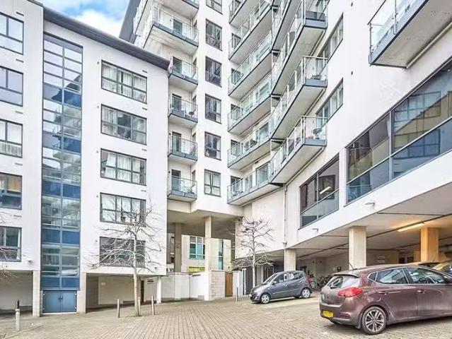 2 bedroom Flat to rent, Exeter Street, Plymouth, PL4 £1,200 pcm