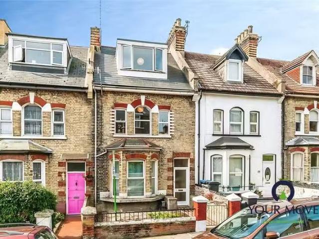 2 bedroom Flat to rent, Ellington Road, Ramsgate, CT11 £975 pcm