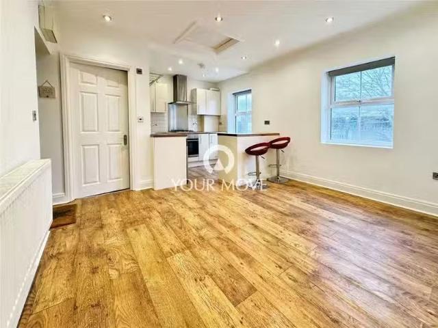 2 bedroom Flat to rent, Eltham High Street, London, SE9 £1,60.