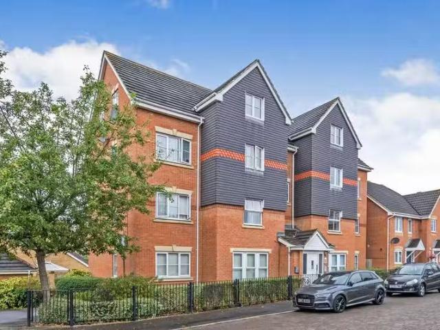 2 bedroom Flat to rent, Fawn Crescent, Hedge End, SO30 £1,100.