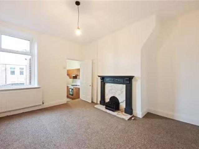 2 bedroom Flat to rent, Fern Dene Road, Saltwell, NE8 £700 pcm