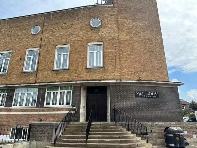 2 bedroom Flat to rent, Francis Road, London, E10 £2,000 pcm