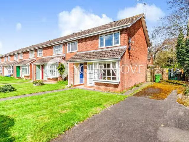 2 bedroom Flat to rent, Gainsborough Drive, Wolverhampton, WV6.