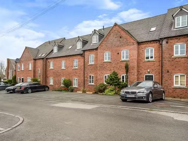 2 bedroom Flat to rent, Garden Road, Hinckley, LE10 £850 pcm