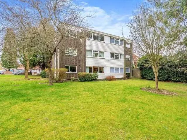 2 bedroom Flat to rent, Glen Eyre Road, Southampton, SO16 £1.