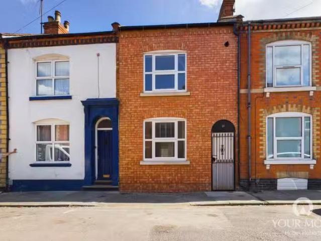 2 bedroom Flat to rent, Gray Street, Northampton, NN1 £1,000.