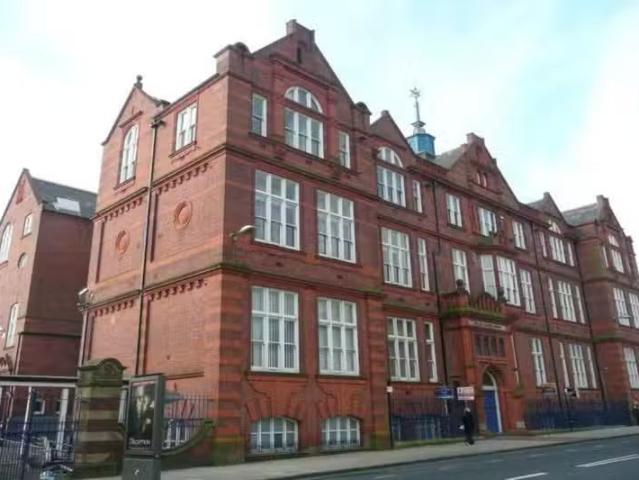 2 bedroom Flat to rent, Great Moor Street, Bolton, BL1 £525 pcm