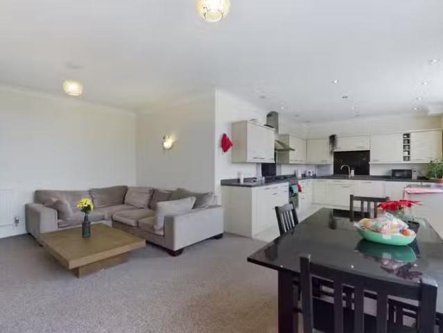 2 bedroom Flat to rent, Great Russell Street, Northampton, NN1.