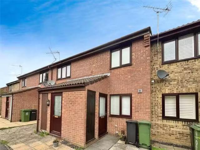 2 bedroom Flat to rent, Green Farm Gardens, Portsmouth, PO3 £.