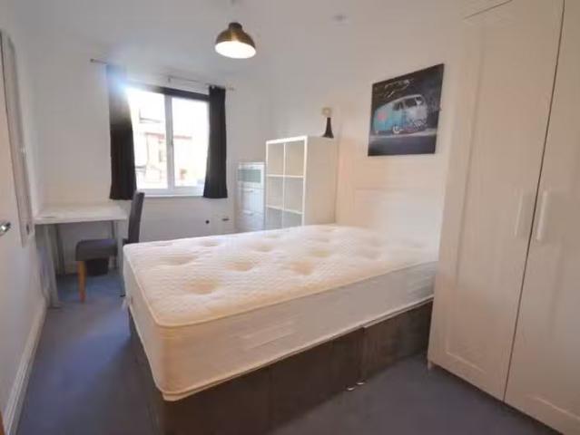 2 bedroom Flat to rent, Henry Bird Way, Northampton, NN4 £740.