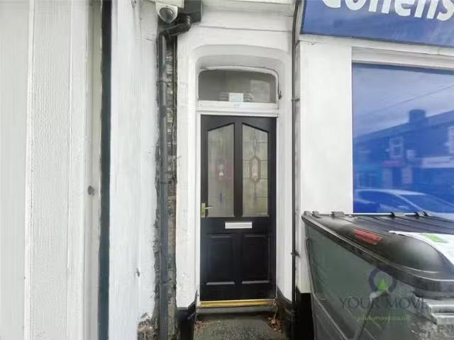 2 bedroom Flat to rent, High Street, Rishton, BB1 £625 pcm