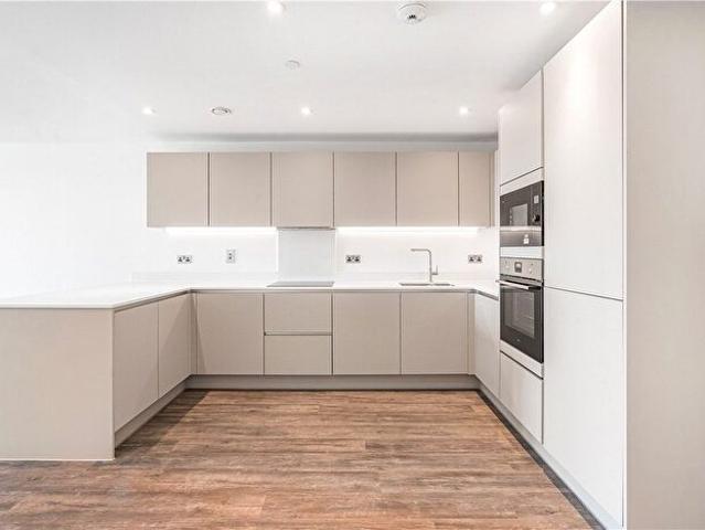 2 Bedroom Flat To Rent In Munda Way, Oxford, Oxfordshire, OX2