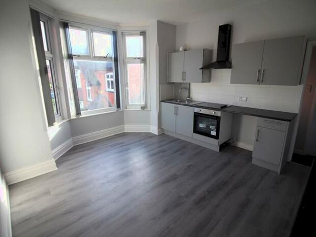 2 Bedroom Flat To Rent In Musters Road, West Bridgford, NG2
