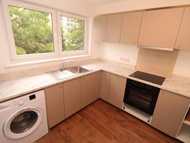 2 Bedroom Flat To Rent In Main Street, Glasgow, G40