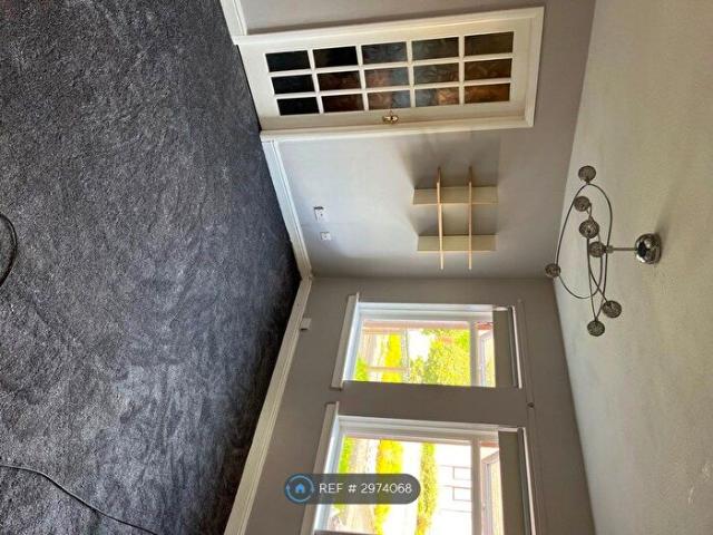 2 Bedroom Flat To Rent In Mallard Rd, Glasgow, G81