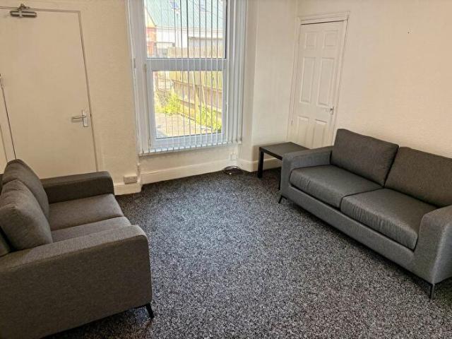 2 Bedroom Flat To Rent In Mansel Street, City Centre, Swansea, SA1