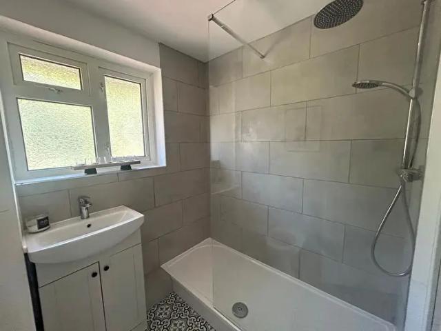 2 Bedroom Flat To Rent In Masons Road, Oxford, OX3