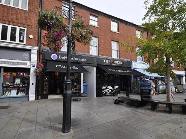 2 Bedroom Flat To Rent In Market Place, Warwick, Warwickshire, CV34
