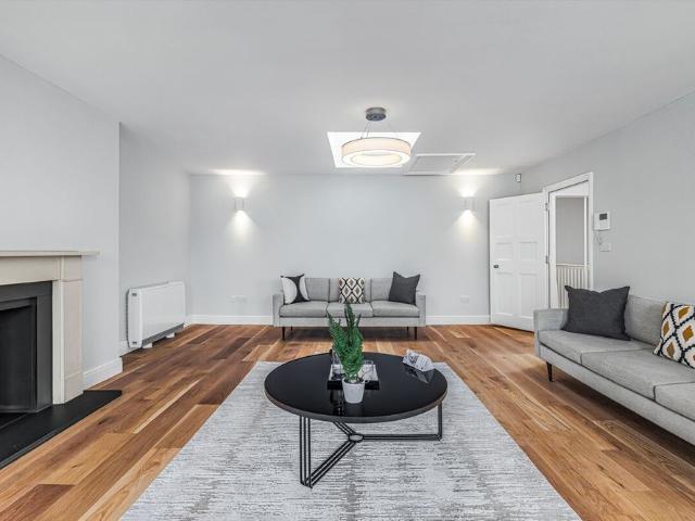 2 bedroom flat to rent in Marylebone