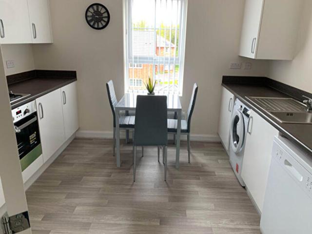 2 Bedroom Flat To Rent In Mistle Court, Coventry, CV4