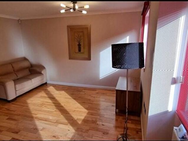 2 Bedroom Flat To Rent In Napiershall, Glasgow, G20