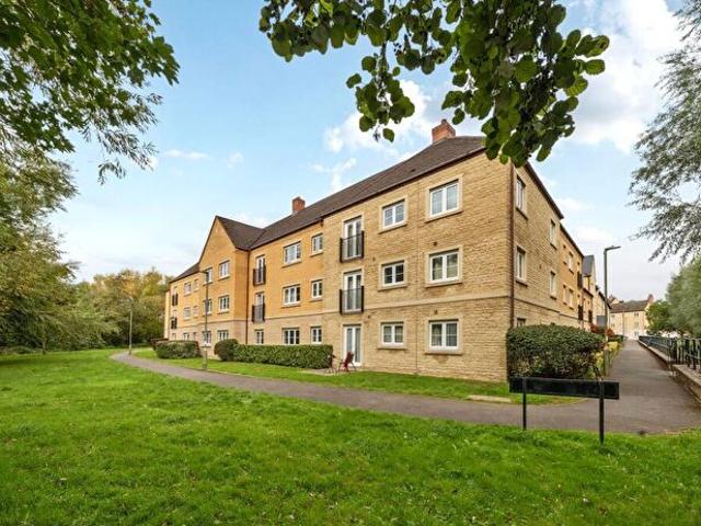 2 Bedroom Flat To Rent In New Bridge Street, Witney, Oxfordshire, OX28