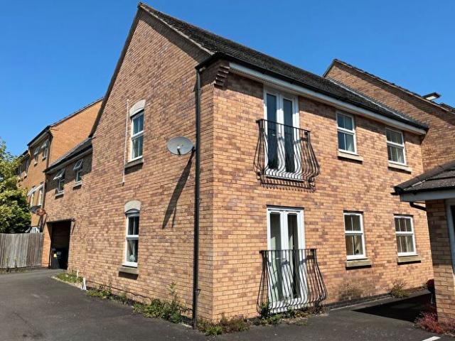 2 Bedroom Flat To Rent In Newbury Close, Corby, NN18