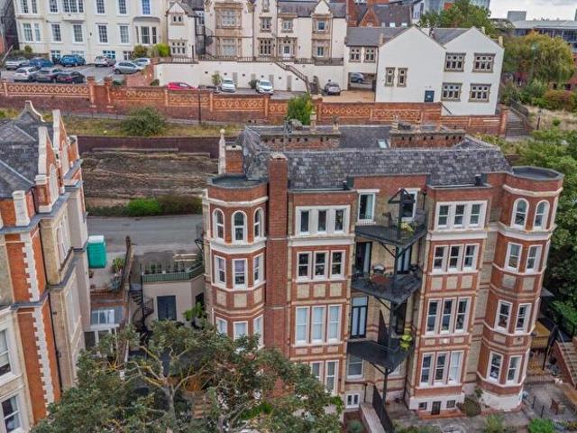 2 Bedroom Flat To Rent In Newcastle Drive, Nottingham, NG7
