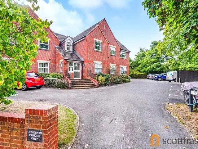 2 Bedroom Flat To Rent In North Way, Headington, Oxford, OX3