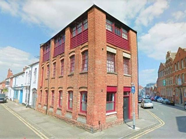 2 Bedroom Flat To Rent In Overstone Road, Northampton, NN1