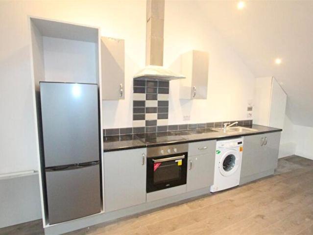 2 Bedroom Flat To Rent In Oxford Street, CV21