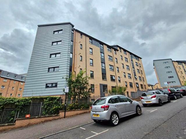 2 Bedroom Flat To Rent In Oban Drive, North Kelvinside, G20