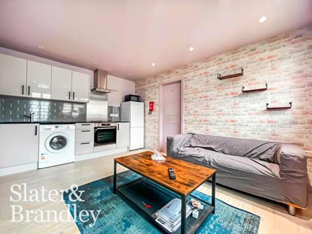 2 Bedroom Flat To Rent In Old Brickyard, Nottingham, NG3