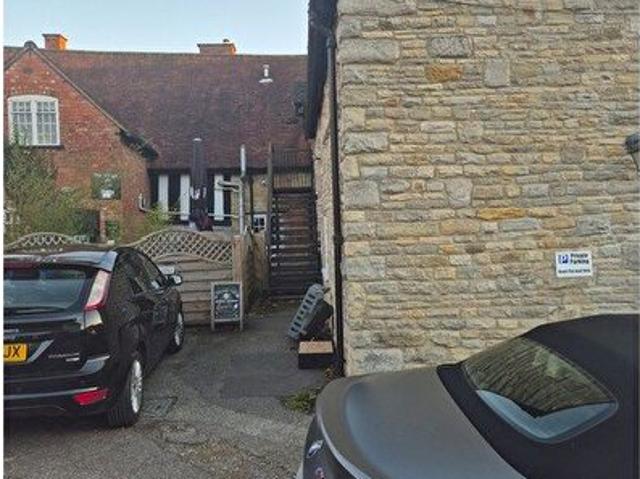 2 Bedroom Flat To Rent In A, Alcester, B50