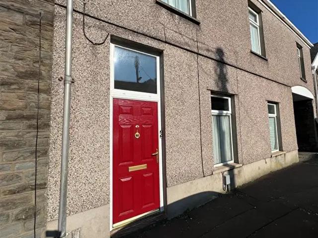 2 Bedroom Flat To Rent In A Ritson Street, SA11
