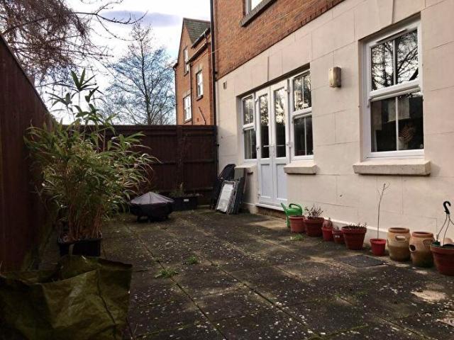 2 Bedroom Flat To Rent In Agnes Court, Oxford Road, Oxford, OX4