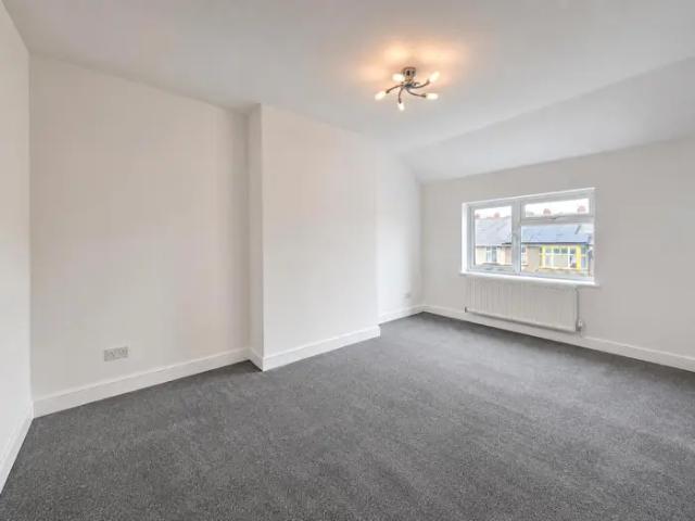 2 Bedroom Flat To Rent In Albany Road, Earlsdon, Coventry, CV5