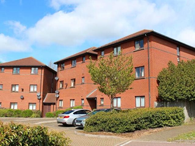 2 Bedroom Flat To Rent In Alderney Place, Shenley Brook End, MK5