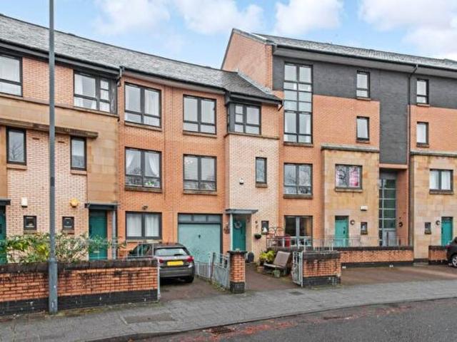 2 Bedroom Flat To Rent In Alexander Crescent, New Gorbals, G5