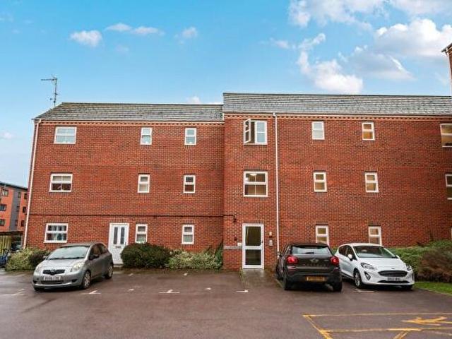 2 Bedroom Flat To Rent In Alma Road, Banbury, OX16